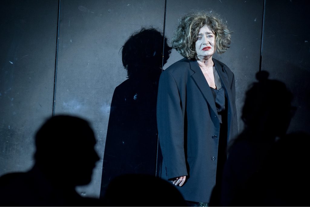 Richard III Regie: Jan Bosse Mechthild Großmann Foto: Arno Declair ...